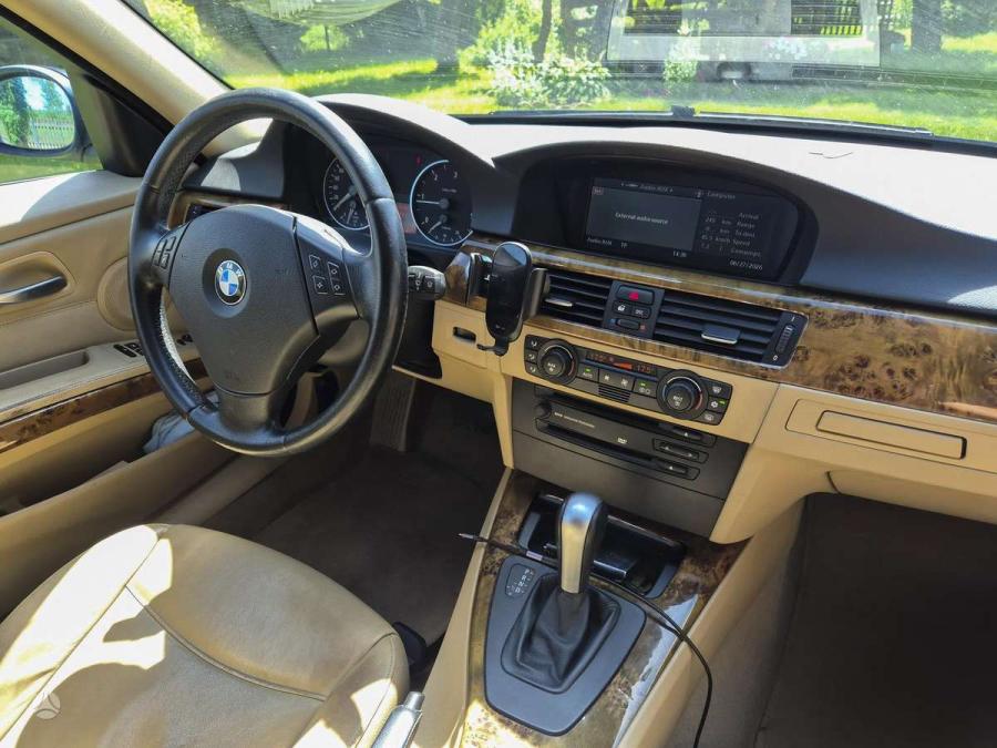 Blue BMW 320 2006 in Vilnius, with an engine capacity of 2.00 L and mileage of 417 thousand km for 3500 €, photo 7 on AUTOMOTO.COM.LV