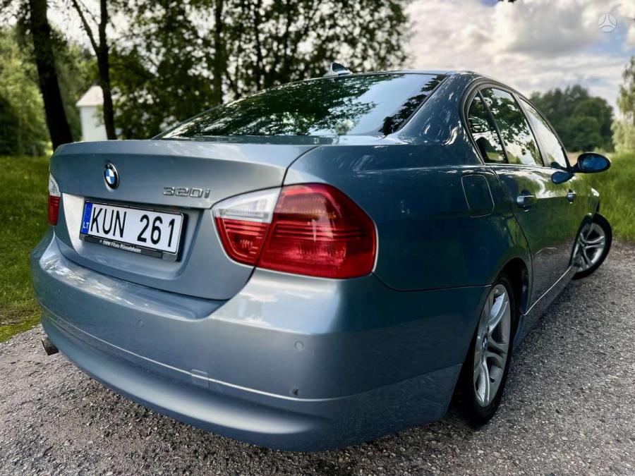 Синий БМВ 320 2006 в Вильнюс, объемом двигателя 2.00 л и пробегом 221 тыс. км за 2300 €, фото 9 на AUTOMOTO.COM.LV