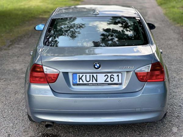 Blue BMW 320 2006 in Vilnius, with an engine capacity of 2.00 L and mileage of 221 thousand km for 2300 €, photo 10 on AUTOMOTO.COM.LV