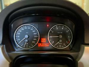 Zils BMW 320 2006 Viļņa, ar dzinēja tilpumu 2.00 L un nobraukumu 221 tūkst. km par 2200 €, foto 18 vietnē AUTOMOTO.COM.LV