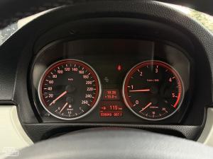 Zils BMW 320 2006 Viļņa, ar dzinēja tilpumu 2.00 L un nobraukumu 336 tūkst. km par 4700 €, foto 10 vietnē AUTOMOTO.COM.LV