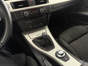 Zils BMW 320 2006 Viļņa, ar dzinēja tilpumu 2.00 L un nobraukumu 336 tūkst. km par 4700 €, foto 11 vietnē AUTOMOTO.COM.LV