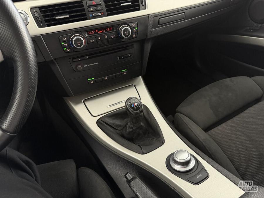 Zils BMW 320 2006 Viļņa, ar dzinēja tilpumu 2.00 L un nobraukumu 336 tūkst. km par 4700 €, foto 11 vietnē AUTOMOTO.COM.LV