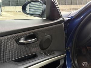 Zils BMW 320 2006 Viļņa, ar dzinēja tilpumu 2.00 L un nobraukumu 336 tūkst. km par 4700 €, foto 18 vietnē AUTOMOTO.COM.LV
