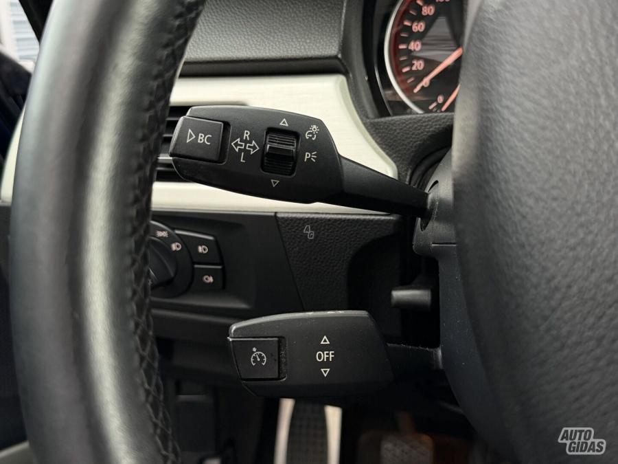 Zils BMW 320 2006 Viļņa, ar dzinēja tilpumu 2.00 L un nobraukumu 336 tūkst. km par 4700 €, foto 20 vietnē AUTOMOTO.COM.LV