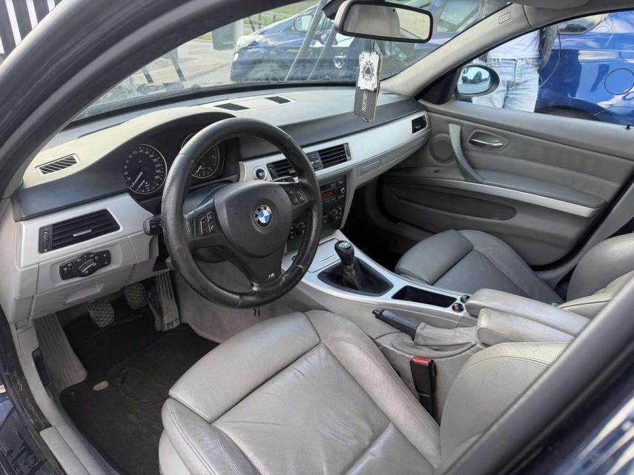 Blue BMW 320 2006 in Vilnius, with an engine capacity of 2.00 L and mileage of 410 thousand km for 2900 €, photo 6 on AUTOMOTO.COM.LV