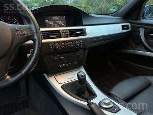 Blue BMW 320 2006 in Tukums, with an engine capacity of 2.00 L and mileage of 363 thousand km for 5990 €, photo 20 on AUTOMOTO.COM.LV