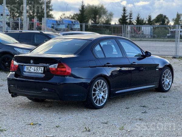 BMW 320 2006 in Valmiera on AUTOMOTO.COM.LV Blue BMW 320 2006 in Valmiera, with an engine capacity of 2.00 L and mileage of 240 thousand km for 4250 €, photo 9 on AUTOMOTO.COM.LV