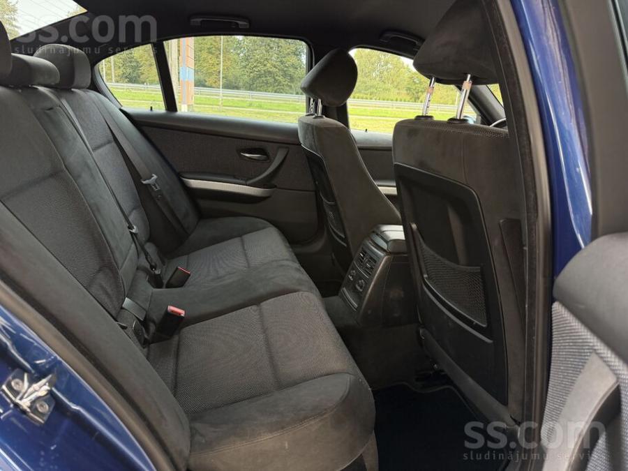 Zils BMW 320 2007 Ogre, ar dzinēja tilpumu 2.00 L un nobraukumu 328 tūkst. km par 4100 €, foto 20 vietnē AUTOMOTO.COM.LV
