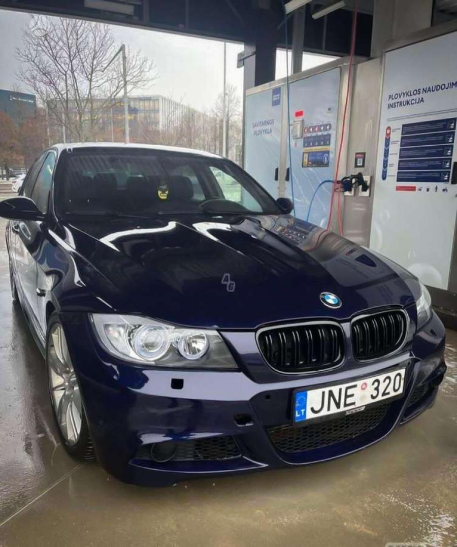 Blue BMW 320 2008 in Vilnius, with an engine capacity of 2.00 L and mileage of 328 thousand km for 4400 €, photo 3 on AUTOMOTO.COM.LV