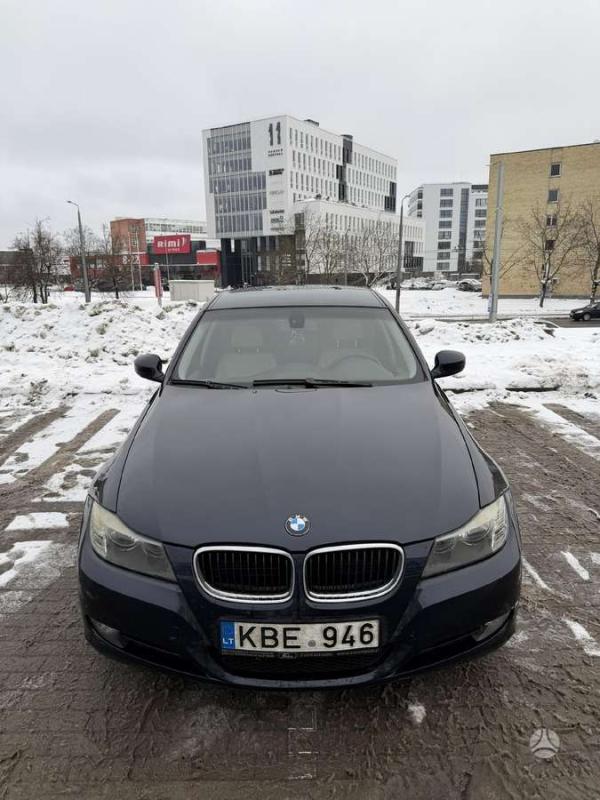 Blue BMW 320 2008 in Vilnius, with an engine capacity of 2.00 L and mileage of 314 thousand km for 4600 €, photo 2 on AUTOMOTO.COM.LV