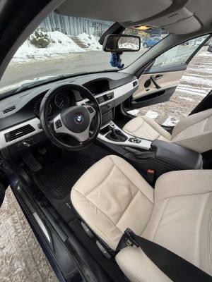 Blue BMW 320 2008 in Vilnius, with an engine capacity of 2.00 L and mileage of 314 thousand km for 4600 €, photo 6 on AUTOMOTO.COM.LV