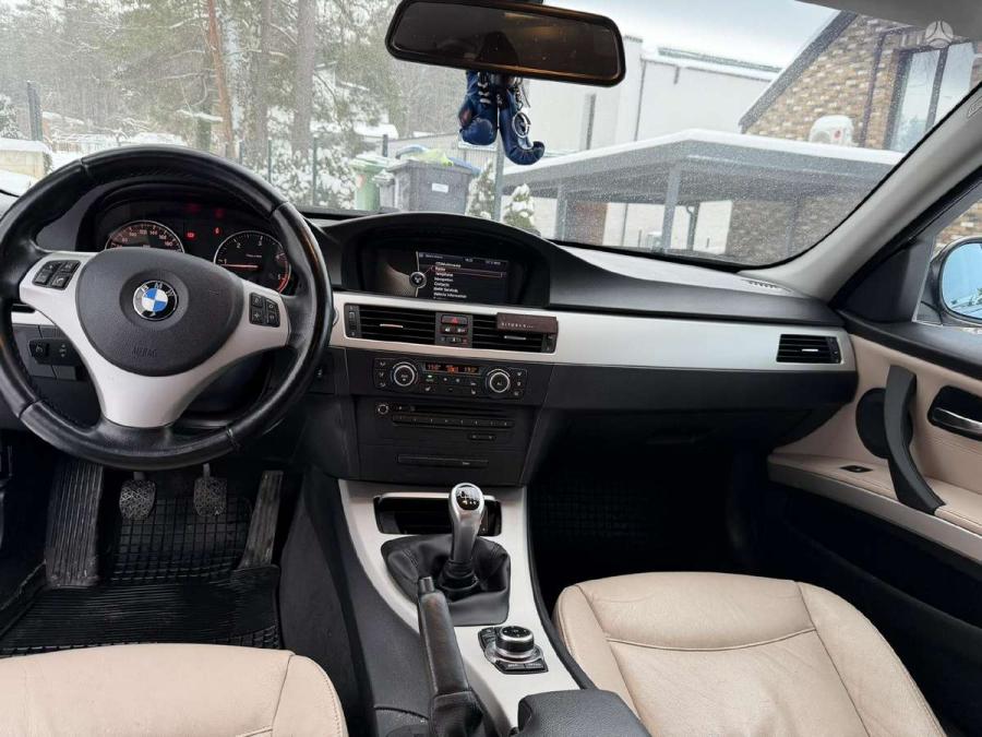 Blue BMW 320 2008 in Vilnius, with an engine capacity of 2.00 L and mileage of 314 thousand km for 4600 €, photo 7 on AUTOMOTO.COM.LV