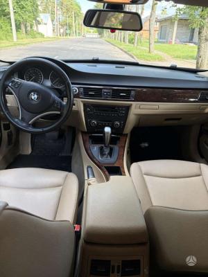Blue BMW 320 2008 in Vilnius, with an engine capacity of 2.00 L and mileage of 220 thousand km for 3550 €, photo 6 on AUTOMOTO.COM.LV