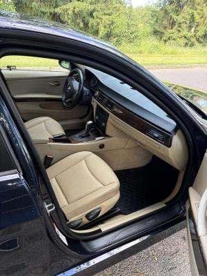 Blue BMW 320 2008 in Vilnius, with an engine capacity of 2.00 L and mileage of 220 thousand km for 3550 €, photo 8 on AUTOMOTO.COM.LV