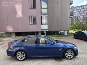 Blue BMW 320 2008 in Riga, with an engine capacity of 2.00 L and mileage of 379 thousand km for 5690 €, photo 3 on AUTOMOTO.COM.LV