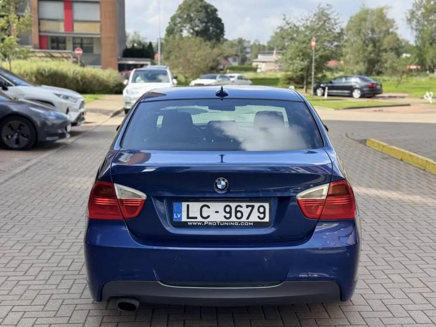 Blue BMW 320 2008 in Riga, with an engine capacity of 2.00 L and mileage of 379 thousand km for 5690 €, photo 5 on AUTOMOTO.COM.LV