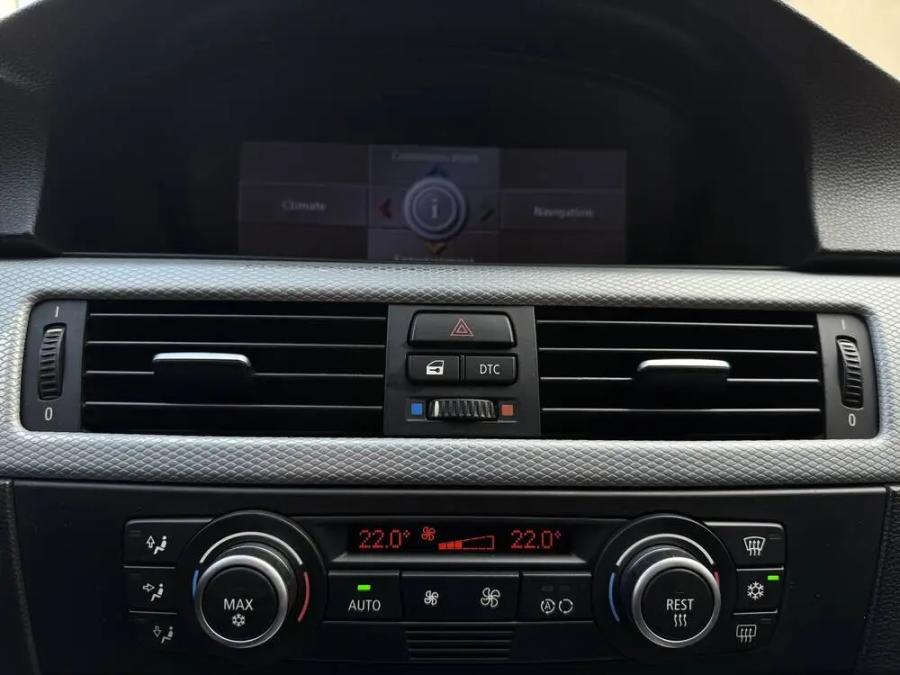 Blue BMW 320 2008 in Riga, with an engine capacity of 2.00 L and mileage of 379 thousand km for 5690 €, photo 20 on AUTOMOTO.COM.LV
