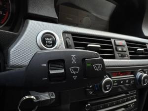 Blue BMW 320 2008 in Riga, with an engine capacity of 2.00 L and mileage of 379 thousand km for 5690 €, photo 26 on AUTOMOTO.COM.LV