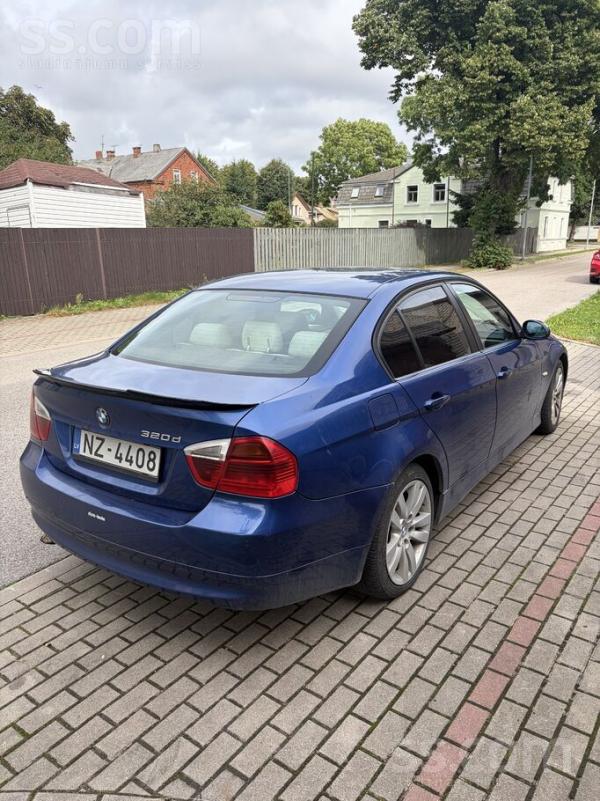 БМВ 320 2008 в Лиепая на AUTOMOTO.COM.LV Синий БМВ 320 2008 в Лиепая, объемом двигателя 2.00 л и пробегом 460 тыс. км за 2500 €, фото 6 на AUTOMOTO.COM.LV