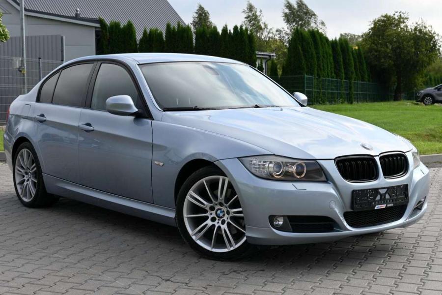 Blue BMW 320 2009 in Kretinga, with an engine capacity of 2.00 L and mileage of 348 thousand km for 5250 €, photo 1 on AUTOMOTO.COM.LV