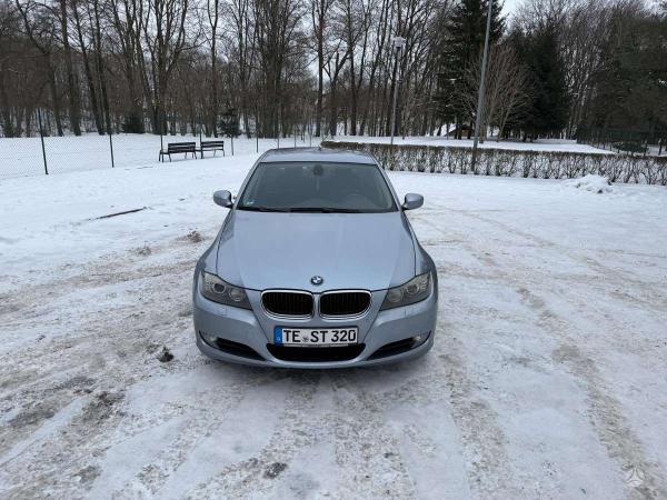 Blue BMW 320 2009 in Marijampole, with an engine capacity of 2.00 L and mileage of 287 thousand km for 4999 €, photo 1 on AUTOMOTO.COM.LV