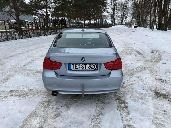 Blue BMW 320 2009 in Marijampole, with an engine capacity of 2.00 L and mileage of 287 thousand km for 4999 €, photo 5 on AUTOMOTO.COM.LV