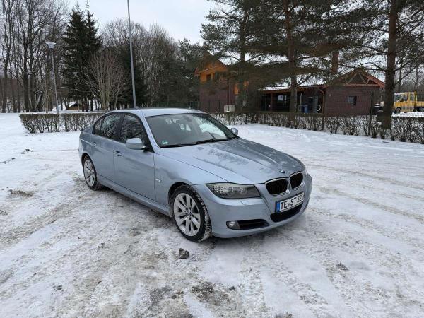 Blue BMW 320 2009 in Marijampole, with an engine capacity of 2.00 L and mileage of 287 thousand km for 4999 €, photo 8 on AUTOMOTO.COM.LV