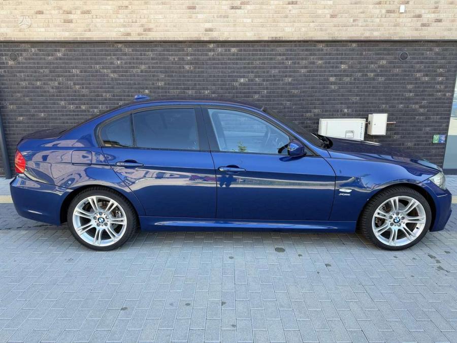 Blue BMW 320 2009 in Klaipeda, with an engine capacity of 2.00 L and mileage of 325 thousand km for 5850 €, photo 5 on AUTOMOTO.COM.LV