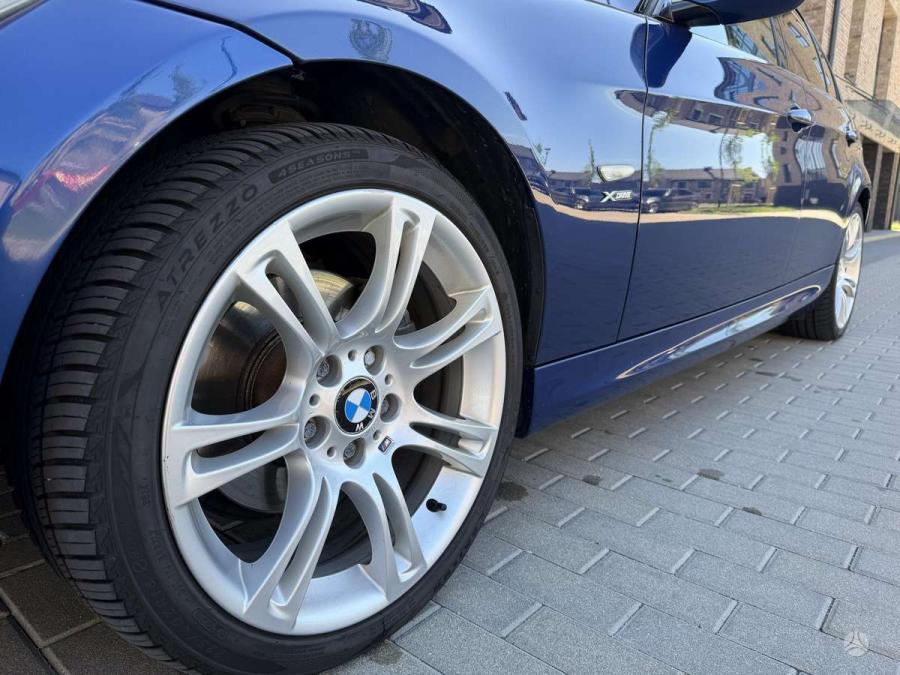 Blue BMW 320 2009 in Klaipeda, with an engine capacity of 2.00 L and mileage of 325 thousand km for 5850 €, photo 10 on AUTOMOTO.COM.LV