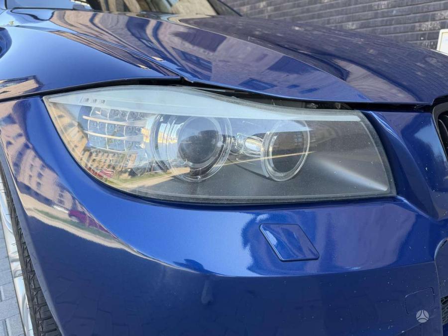 Blue BMW 320 2009 in Klaipeda, with an engine capacity of 2.00 L and mileage of 325 thousand km for 5850 €, photo 12 on AUTOMOTO.COM.LV