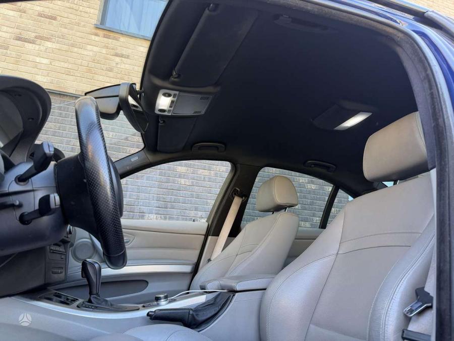 Blue BMW 320 2009 in Klaipeda, with an engine capacity of 2.00 L and mileage of 325 thousand km for 5850 €, photo 15 on AUTOMOTO.COM.LV