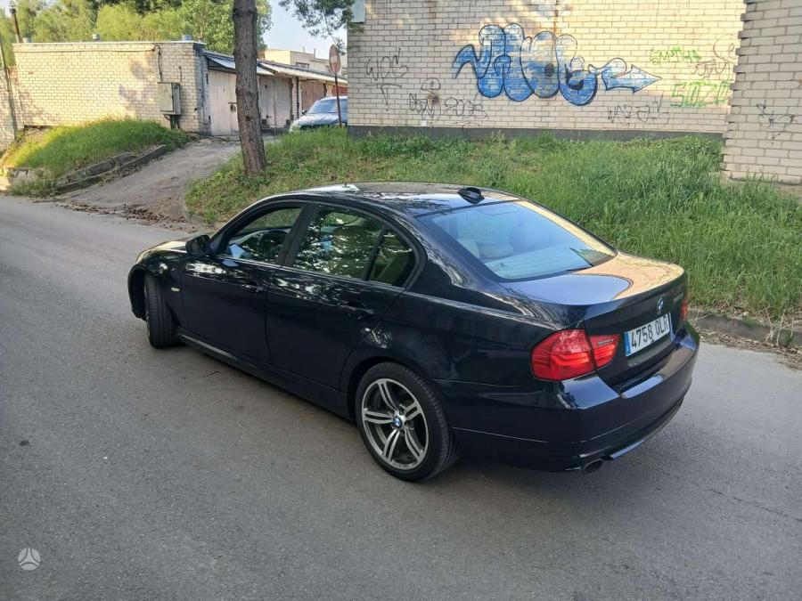 Синий БМВ 320 2009 в Алитус, объемом двигателя 2.00 л и пробегом 346 тыс. км за 4450 €, фото 4 на AUTOMOTO.COM.LV