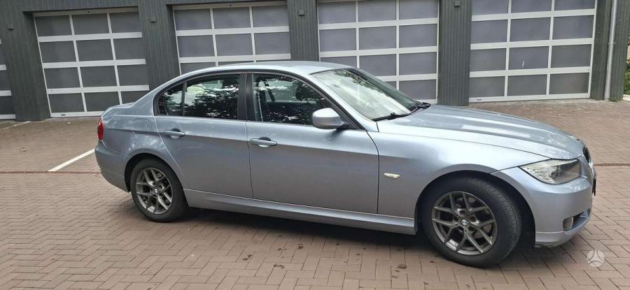 Zils BMW 320 2009 Kauņa, ar dzinēja tilpumu 2.00 L un nobraukumu 306 tūkst. km par 2000 €, foto 6 vietnē AUTOMOTO.COM.LV