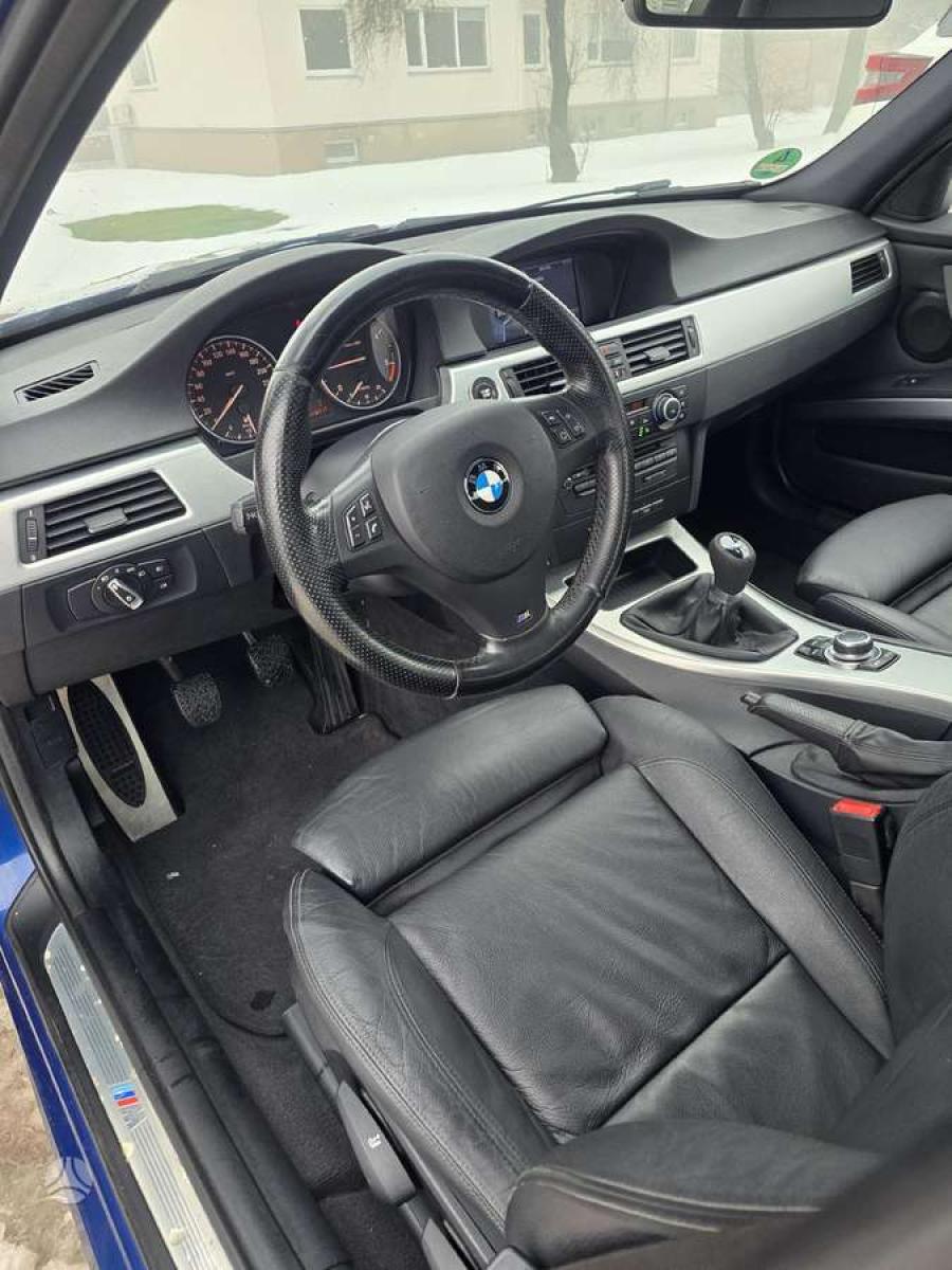 Zils BMW 320 2010 Marijampole, ar dzinēja tilpumu 0.00 L un nobraukumu 281 tūkst. km par 5700 €, foto 17 vietnē AUTOMOTO.COM.LV