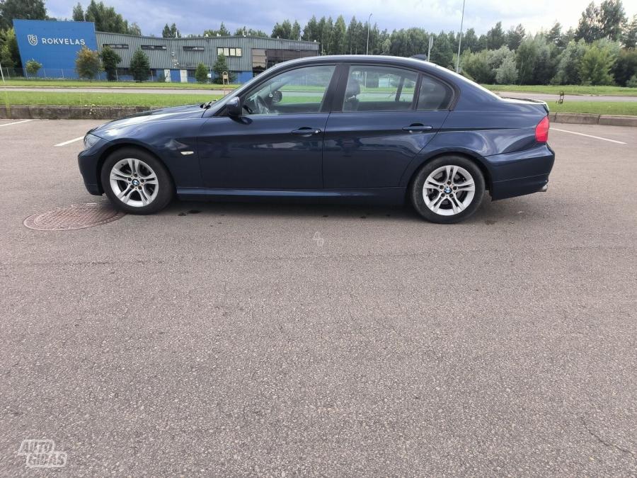 Blue BMW 320 2010 in Panevezys, with an engine capacity of 2.00 L and mileage of 276 thousand km for 4150 €, photo 5 on AUTOMOTO.COM.LV