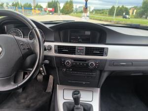 Blue BMW 320 2010 in Panevezys, with an engine capacity of 2.00 L and mileage of 276 thousand km for 4150 €, photo 15 on AUTOMOTO.COM.LV