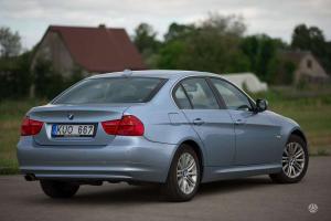 Zils BMW 320 2010 Skuodas, ar dzinēja tilpumu 2.00 L un nobraukumu 318 tūkst. km par 4500 €, foto 4 vietnē AUTOMOTO.COM.LV