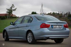 Zils BMW 320 2010 Skuodas, ar dzinēja tilpumu 2.00 L un nobraukumu 318 tūkst. km par 4500 €, foto 5 vietnē AUTOMOTO.COM.LV