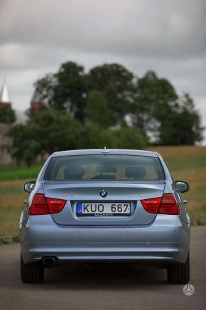 Zils BMW 320 2010 Skuodas, ar dzinēja tilpumu 2.00 L un nobraukumu 318 tūkst. km par 4500 €, foto 6 vietnē AUTOMOTO.COM.LV