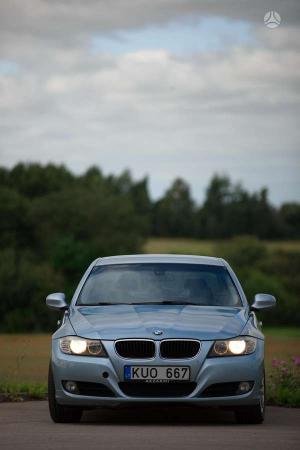 Zils BMW 320 2010 Skuodas, ar dzinēja tilpumu 2.00 L un nobraukumu 318 tūkst. km par 4500 €, foto 8 vietnē AUTOMOTO.COM.LV