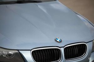Zils BMW 320 2010 Skuodas, ar dzinēja tilpumu 2.00 L un nobraukumu 318 tūkst. km par 4500 €, foto 10 vietnē AUTOMOTO.COM.LV
