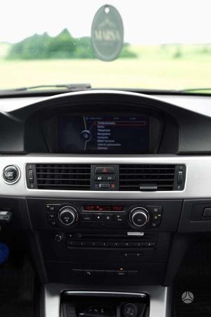 Zils BMW 320 2010 Skuodas, ar dzinēja tilpumu 2.00 L un nobraukumu 318 tūkst. km par 4500 €, foto 13 vietnē AUTOMOTO.COM.LV
