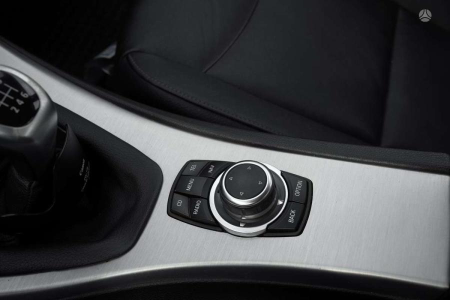Zils BMW 320 2010 Skuodas, ar dzinēja tilpumu 2.00 L un nobraukumu 318 tūkst. km par 4500 €, foto 14 vietnē AUTOMOTO.COM.LV