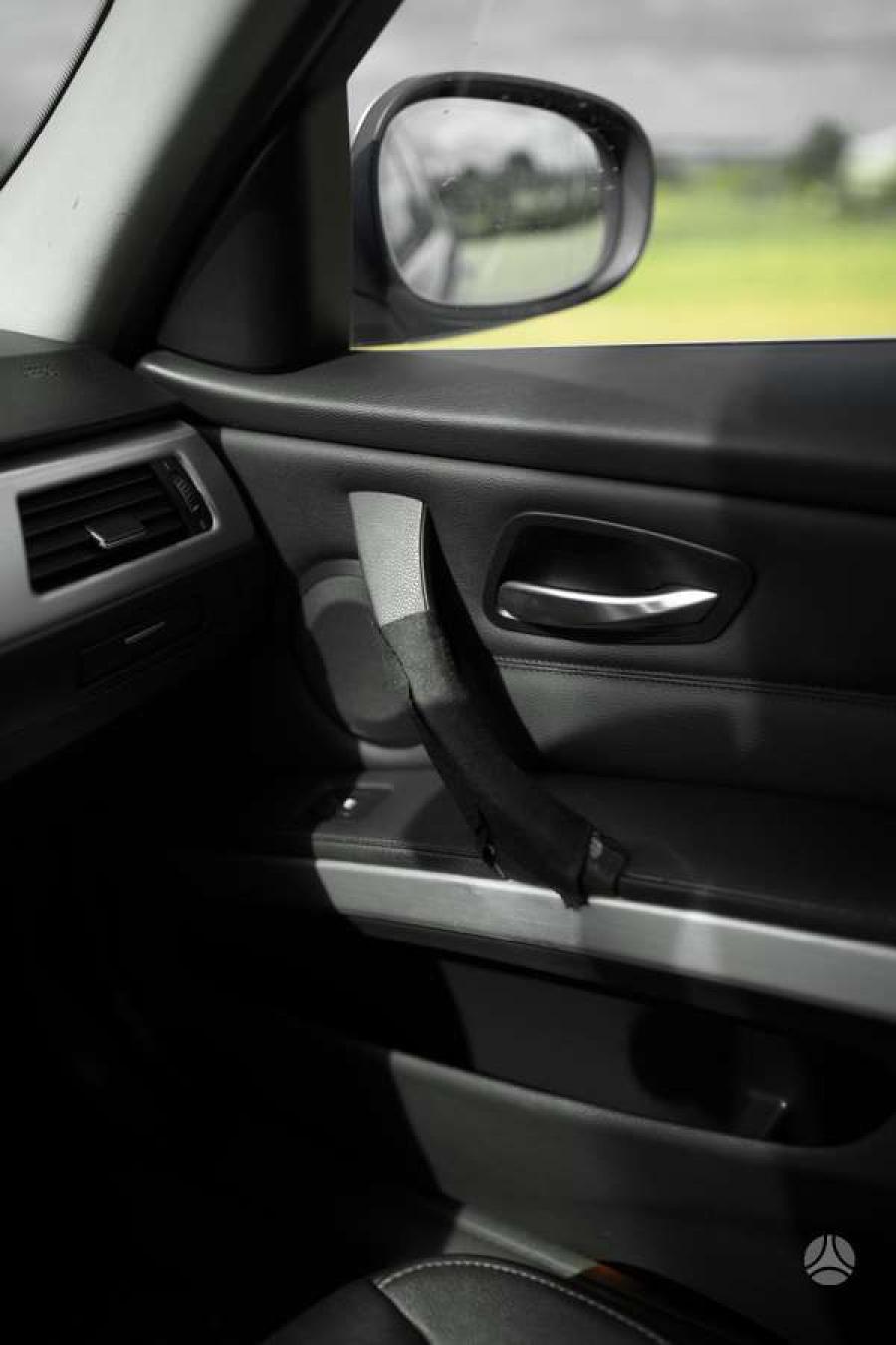 Zils BMW 320 2010 Skuodas, ar dzinēja tilpumu 2.00 L un nobraukumu 318 tūkst. km par 4500 €, foto 15 vietnē AUTOMOTO.COM.LV