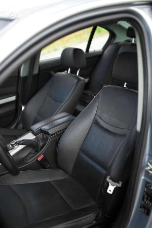 Zils BMW 320 2010 Skuodas, ar dzinēja tilpumu 2.00 L un nobraukumu 318 tūkst. km par 4500 €, foto 17 vietnē AUTOMOTO.COM.LV