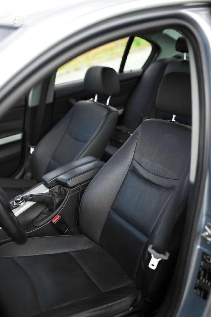 Zils BMW 320 2010 Skuodas, ar dzinēja tilpumu 2.00 L un nobraukumu 318 tūkst. km par 4500 €, foto 17 vietnē AUTOMOTO.COM.LV