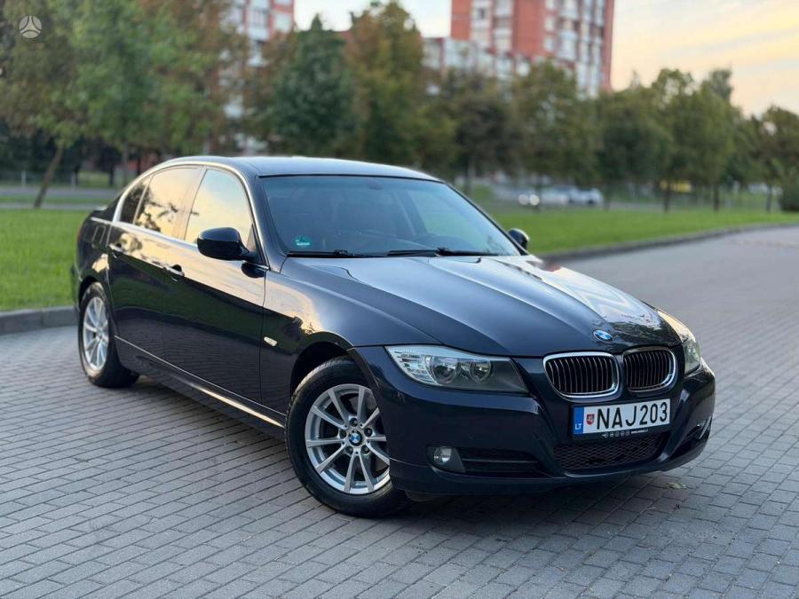 Синий БМВ 320 2010 в Вильнюс, объемом двигателя 2.00 л и пробегом 290 тыс. км за 5500 €, фото 1 на AUTOMOTO.COM.LV