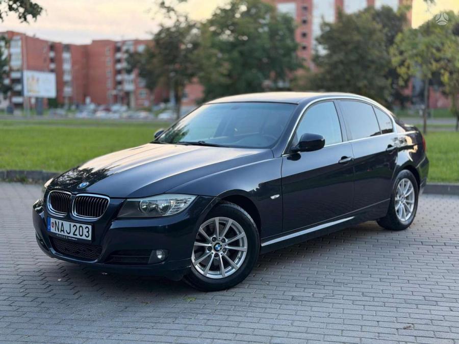 Синий БМВ 320 2010 в Вильнюс, объемом двигателя 2.00 л и пробегом 290 тыс. км за 5500 €, фото 3 на AUTOMOTO.COM.LV