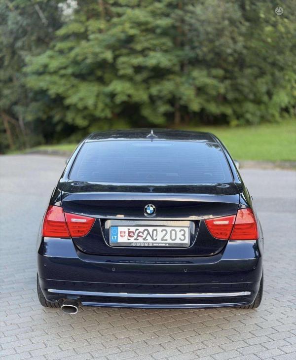 Zils BMW 320 2010 Viļņa, ar dzinēja tilpumu 0.00 L un nobraukumu 289 tūkst. km par 3500 €, foto 5 vietnē AUTOMOTO.COM.LV